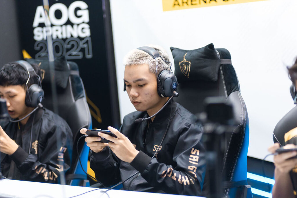 ĐTDV Mùa Xuân 2021: Giành thắng lợi trong trận Siêu kinh điển, SGP ...