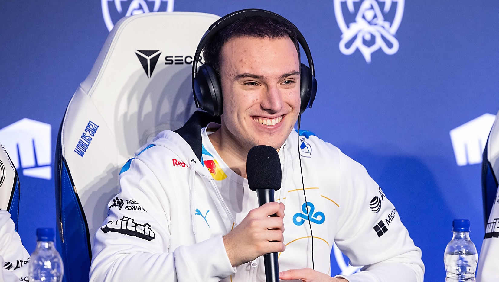 C9 Perkz chia sẻ về hành trình tại CKTG 2021 và cổ vũ tinh thần Clid ...