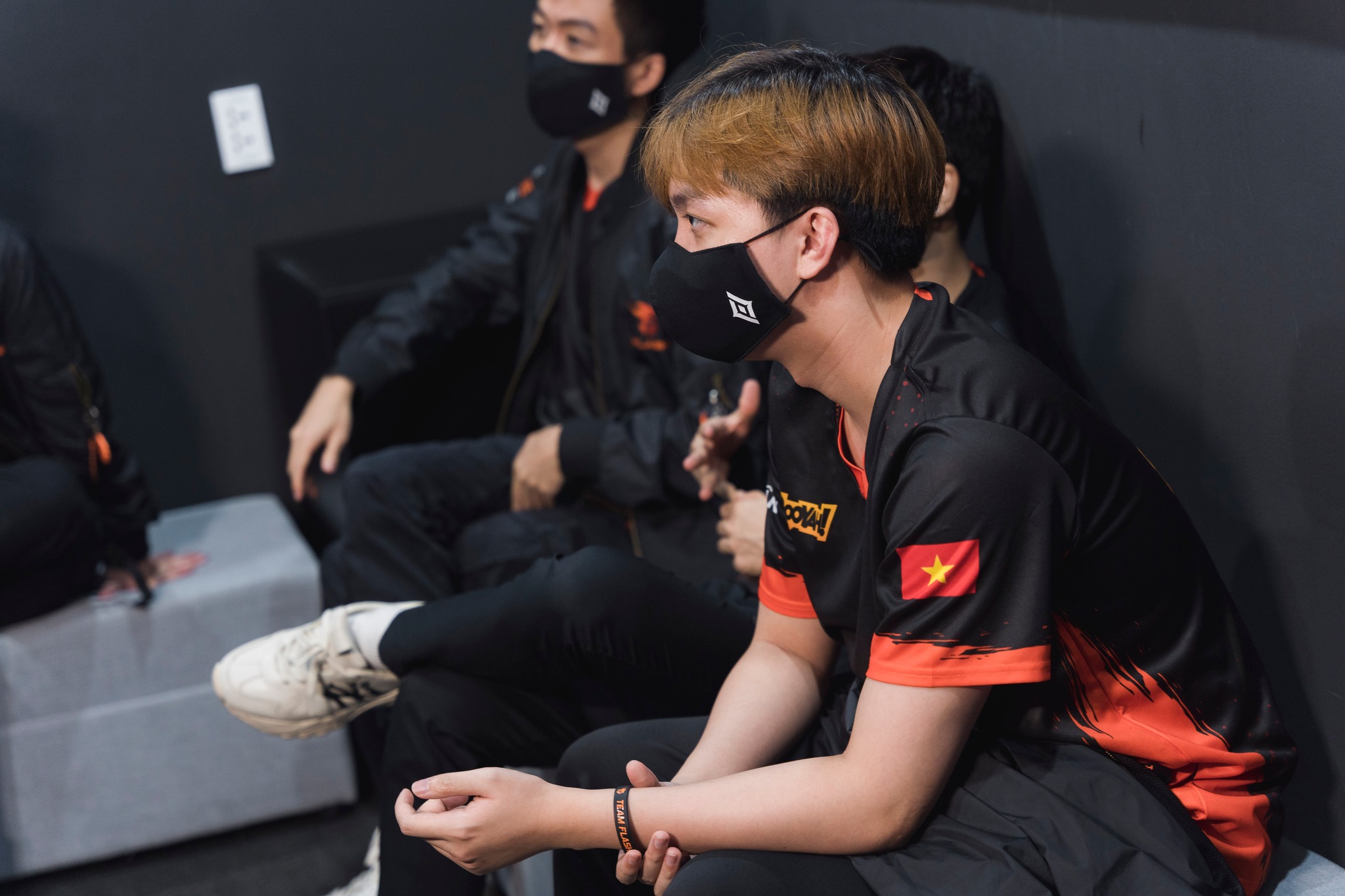 ĐTDV Mùa Xuân 2022: Team Flash vẫn thua đau trước Saigon Phantom, SGP ...