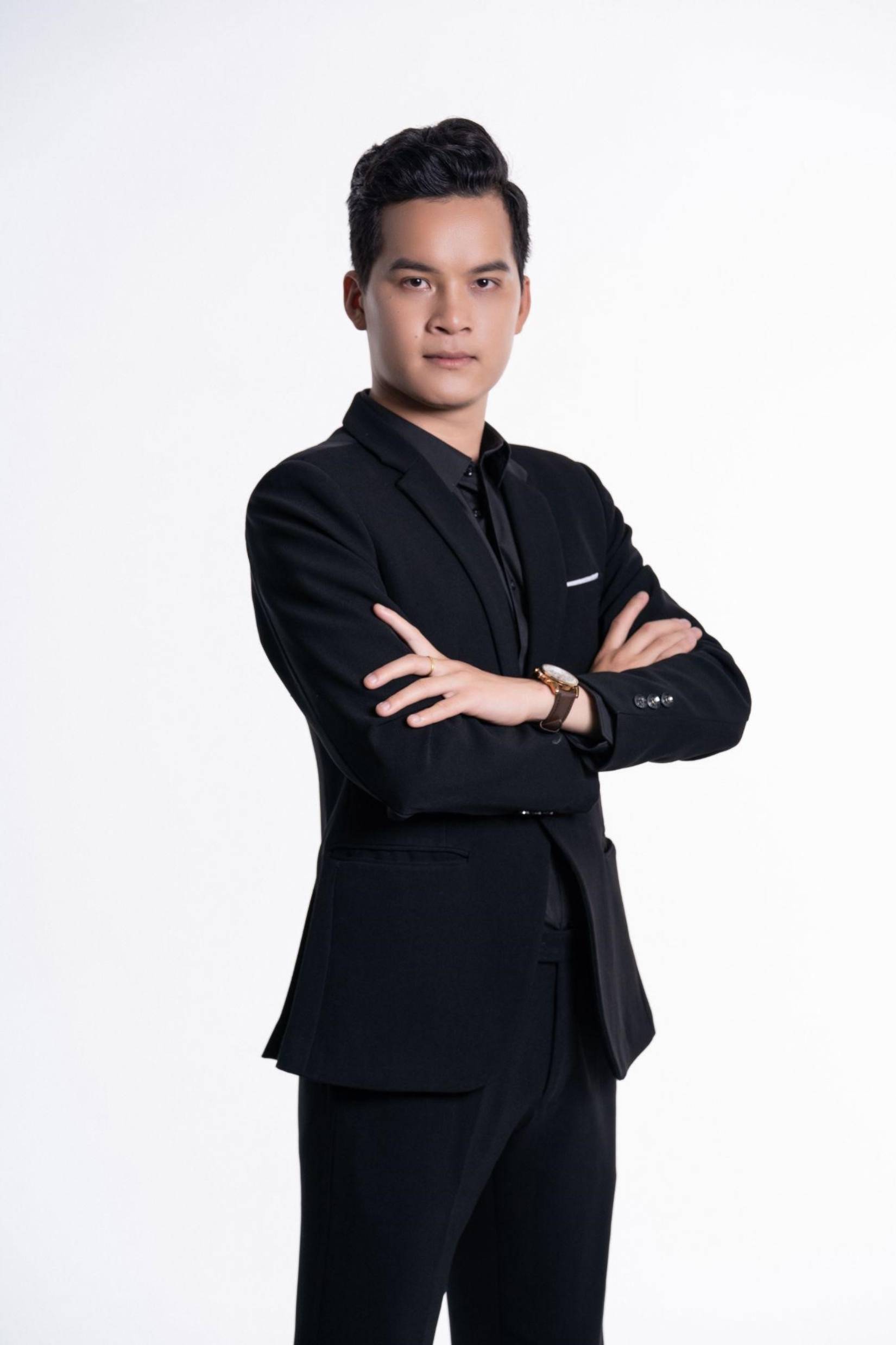 Bộ Bim bất ngờ xuất hiện bảnh bao bên cạnh Boman, hé lộ dự án sắp tới ...