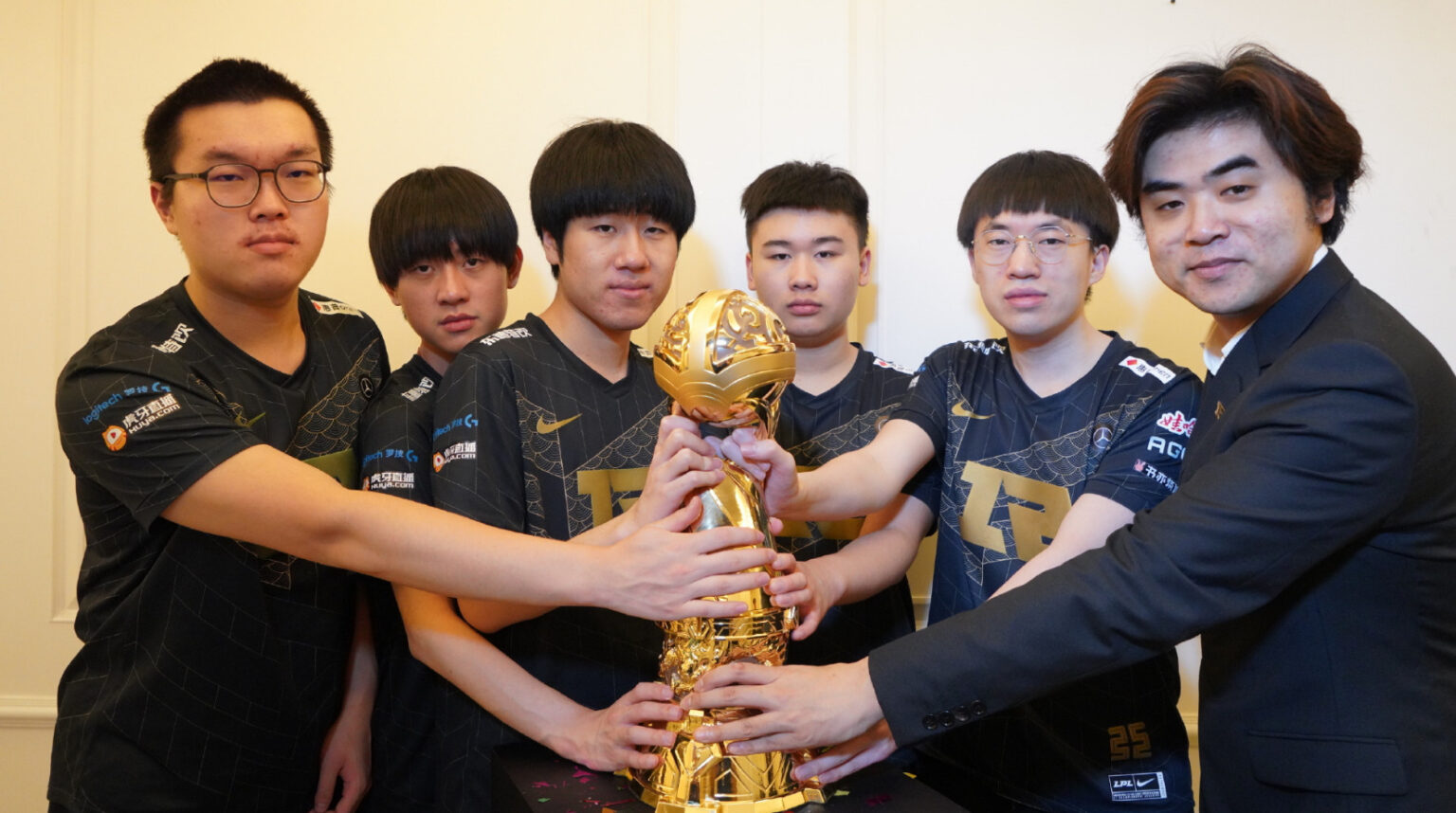 RNG Ming: 'Mọi người gọi chúng tôi là vua MSI, nhưng tôi nghĩ rằng RNG ...