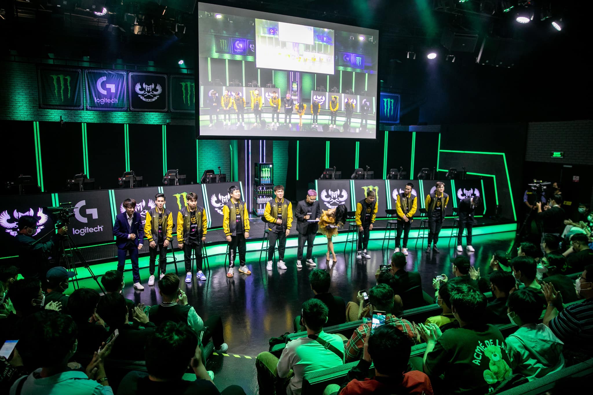 Nhìn lại buổi Fan Meeting đầy cảm xúc của GAM Esports trước thềm SEA ...