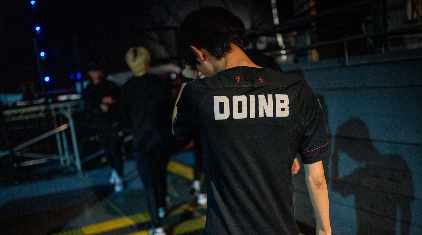 LMHT: Doinb bị bắt gặp tại Brazil sau nhiều ngày biệt tăm, fan nghi ngờ ...