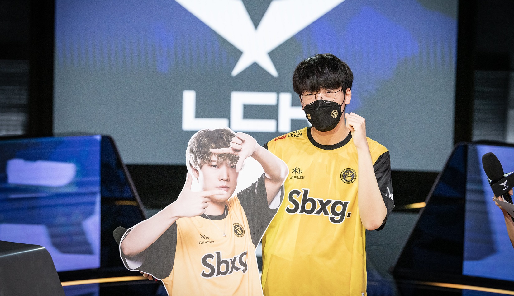 LCK Mùa Hè 2022: Standee của LSB Prince nhận được MVP trong chiến thắng bùng nổ trước DWG KIA ...