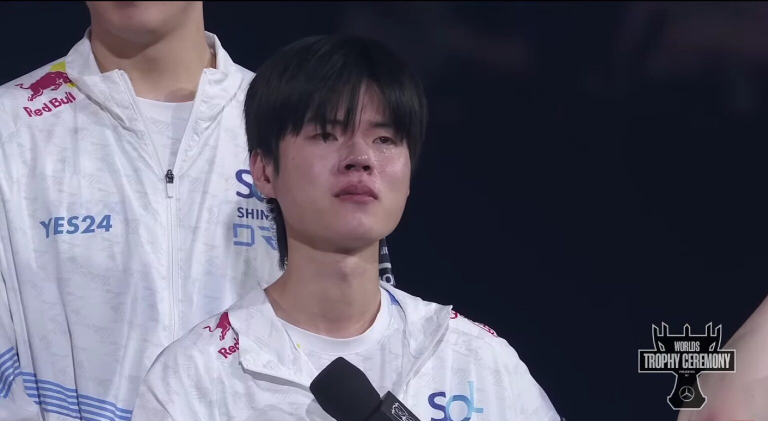 DRX Deft: 'Nếu có thể, tôi sẽ tiếp tục sự nghiệp tuyển thủ của mình' | ONE Esports Vietnam