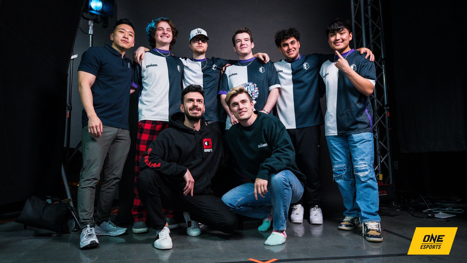 Streamer nổi tiếng Ludwig vung 12 tỷ đồng để mua lại một đội tuyển đang ...