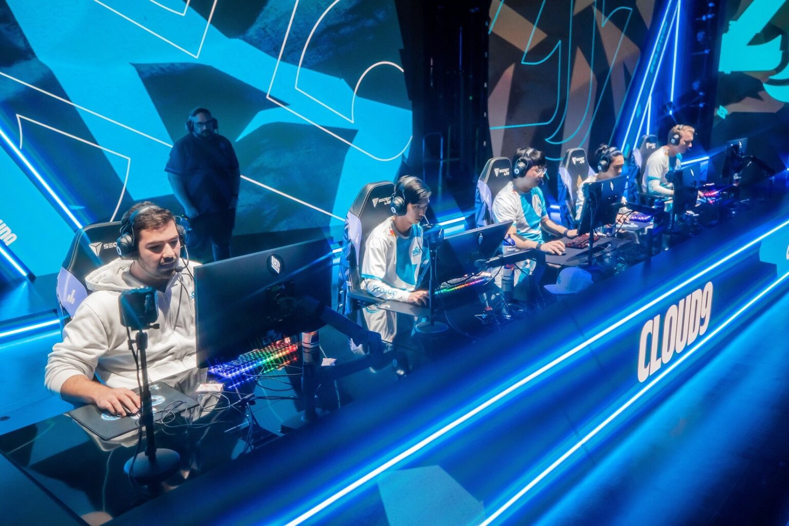 LMHT: Cloud9 là cái tên tiếp theo có mặt tại MSI 2023, cộng đồng đồng loạt gọi tên 'kẻ lót đường ...