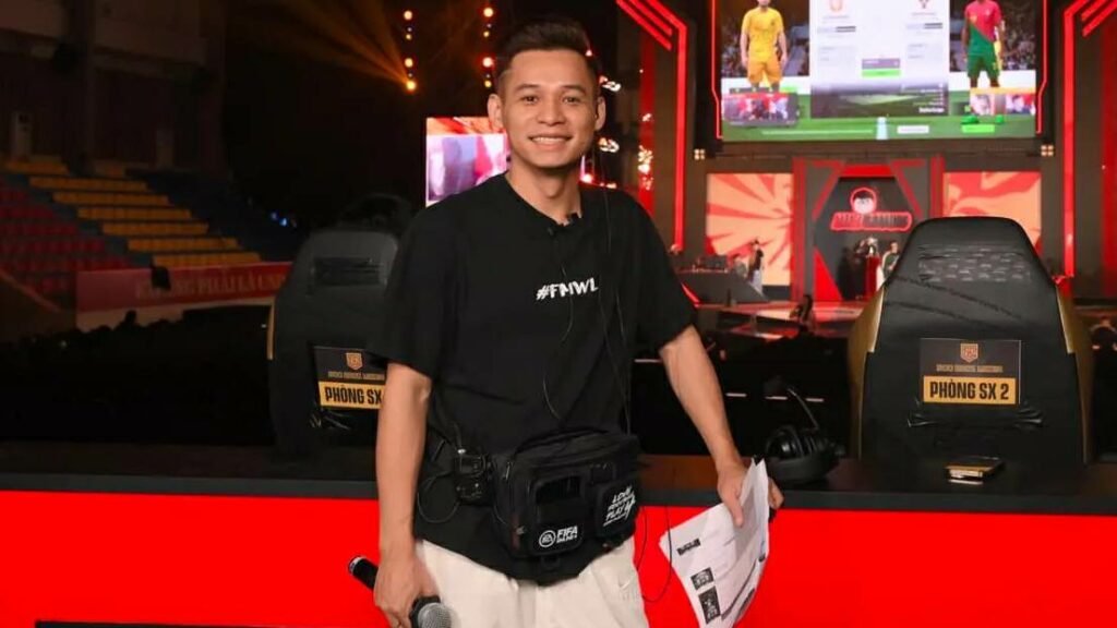 Cùng nhìn lại loạt ảnh từ Offline Ao Làng 'Moi Lích' của 'Vua về Nhì ...