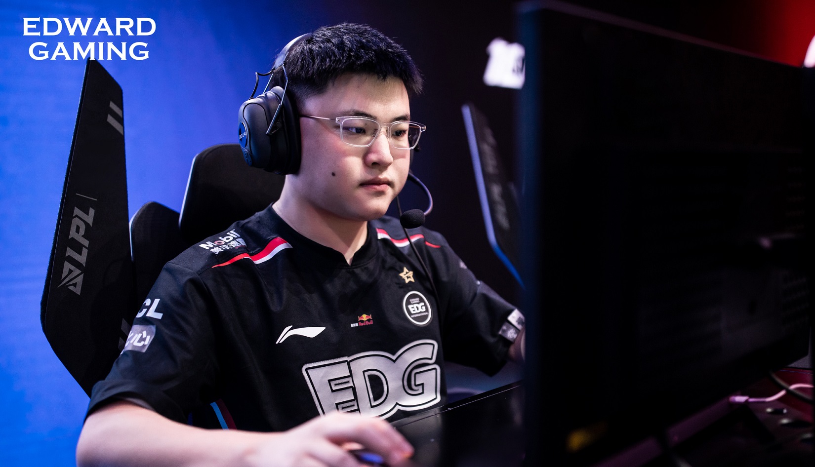 LPL Mùa Hè 2023: Khác với màu sắc tại BLG, Uzi đã tỏa sáng và 'gồng gánh' tại EDG như thế nào ...