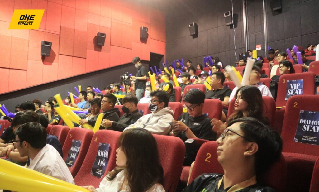 VCS Mùa Hè 2023: Viewing Party bùng nổ trong trận Chung kết nhánh thắng ...