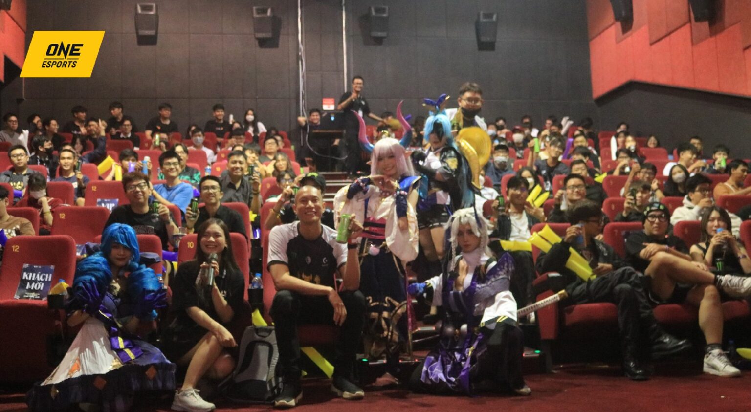 VCS Mùa Hè 2023: Viewing Party bùng nổ trong trận Chung kết nhánh thắng ...