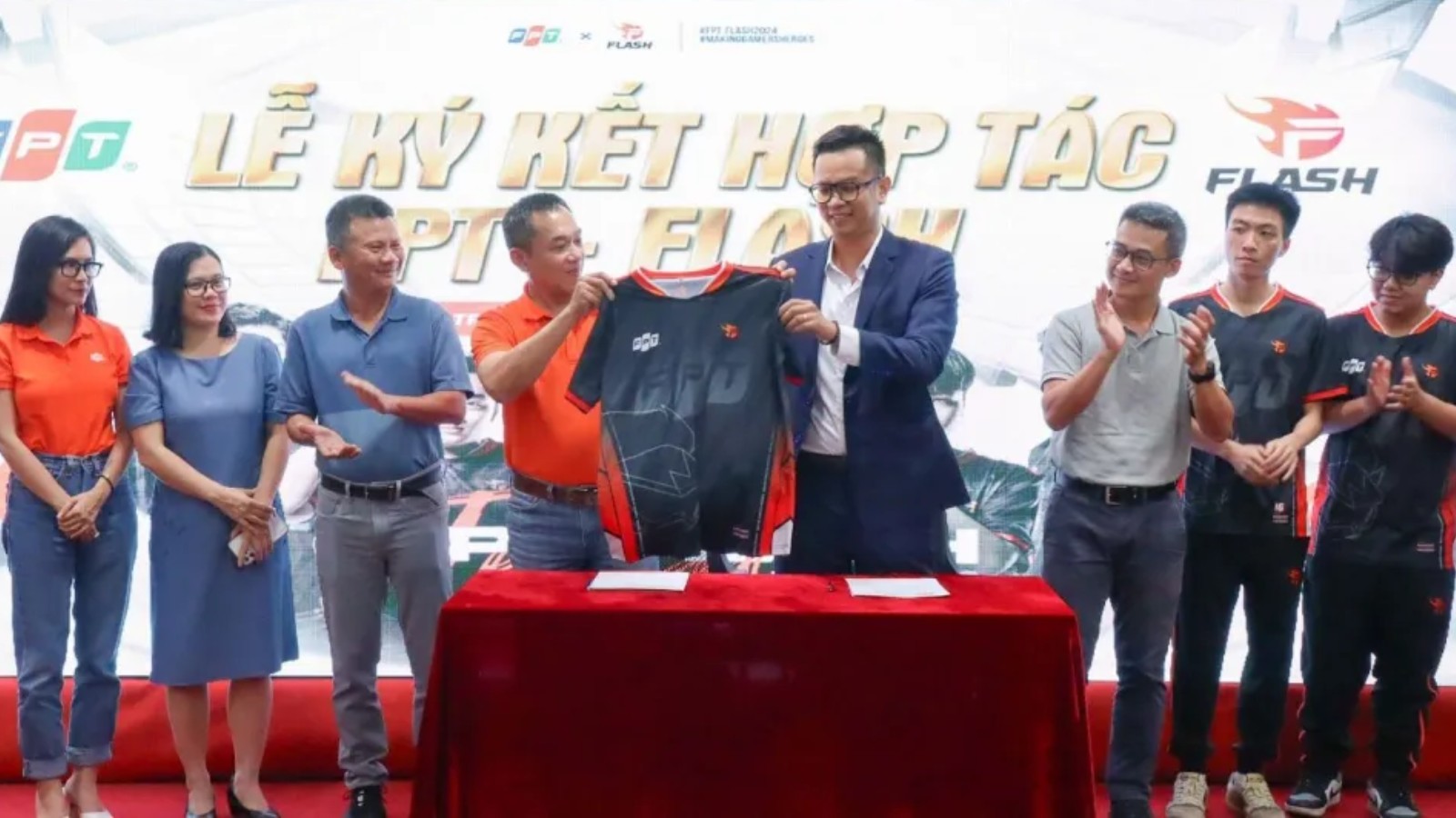 Team Flash công bố hợp tác chiến lược cùng FPT Telecom, hứa hẹn mang ...
