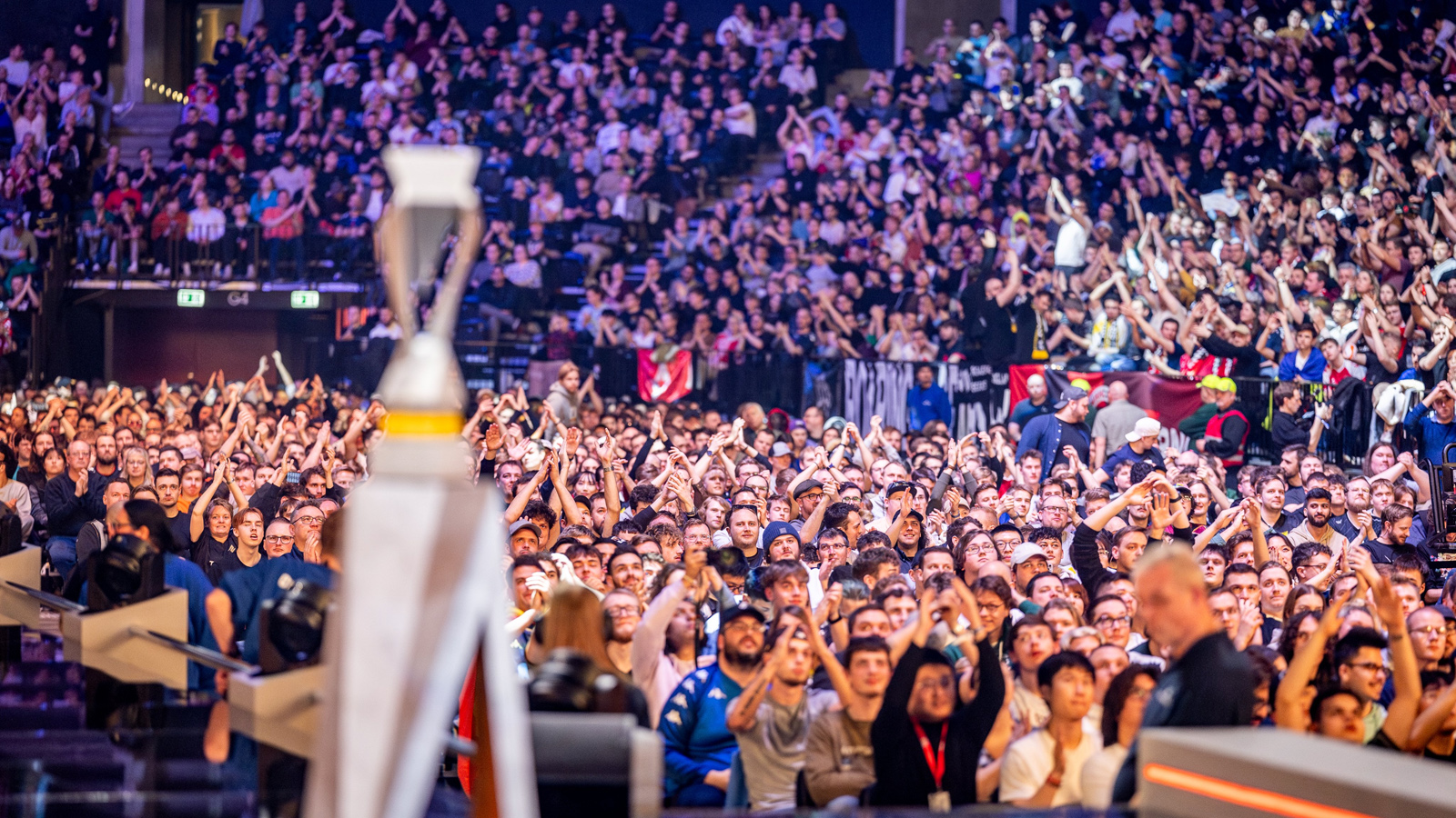 Sự cố hi hữu tại CS2 Copenhagen Major: CSGO Empire phát động biểu tình ...