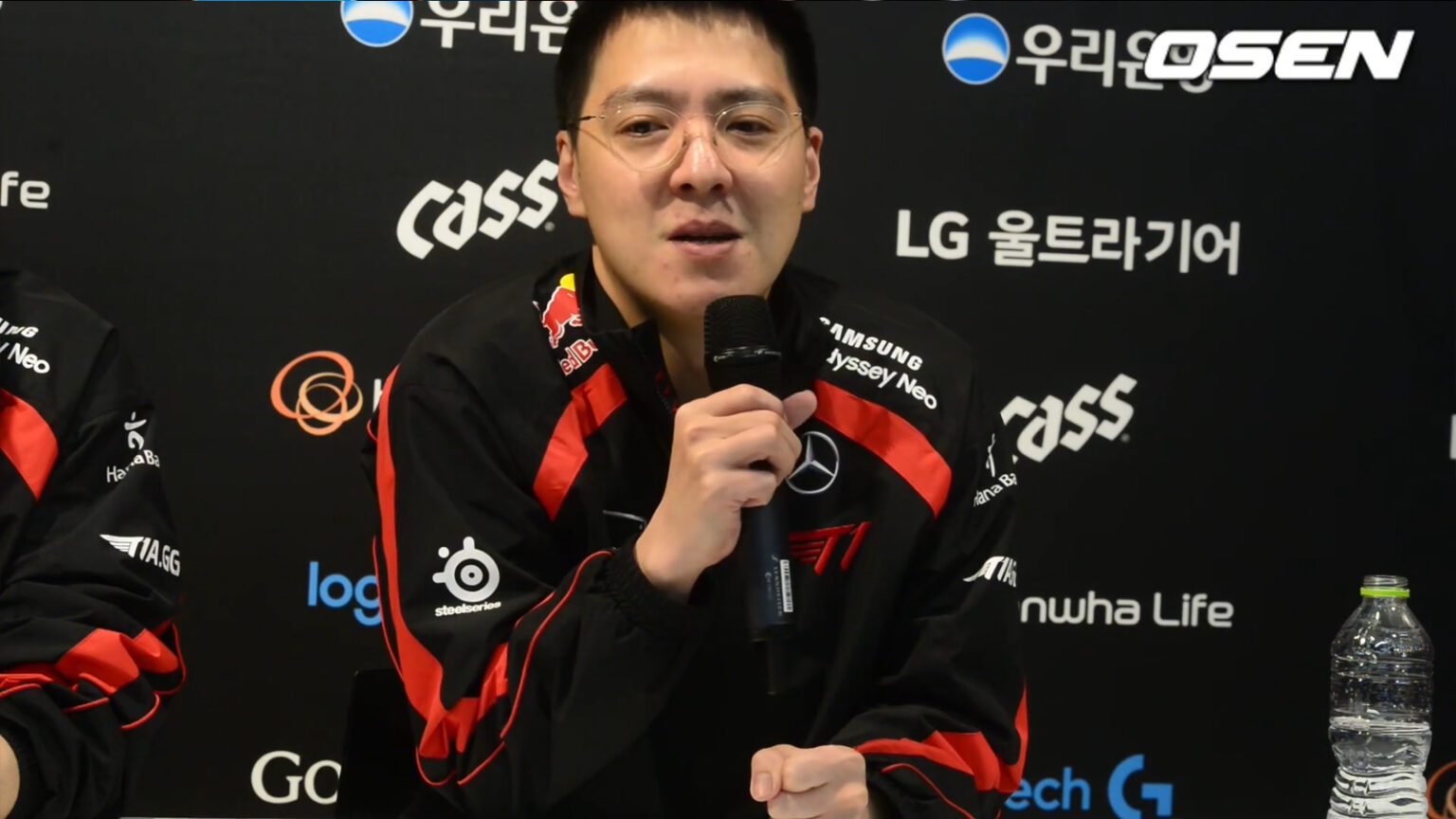 LMHT: Toàn bộ các thành viên T1 chính thức tạm dừng livestream vì DDoS | ONE Esports Vietnam