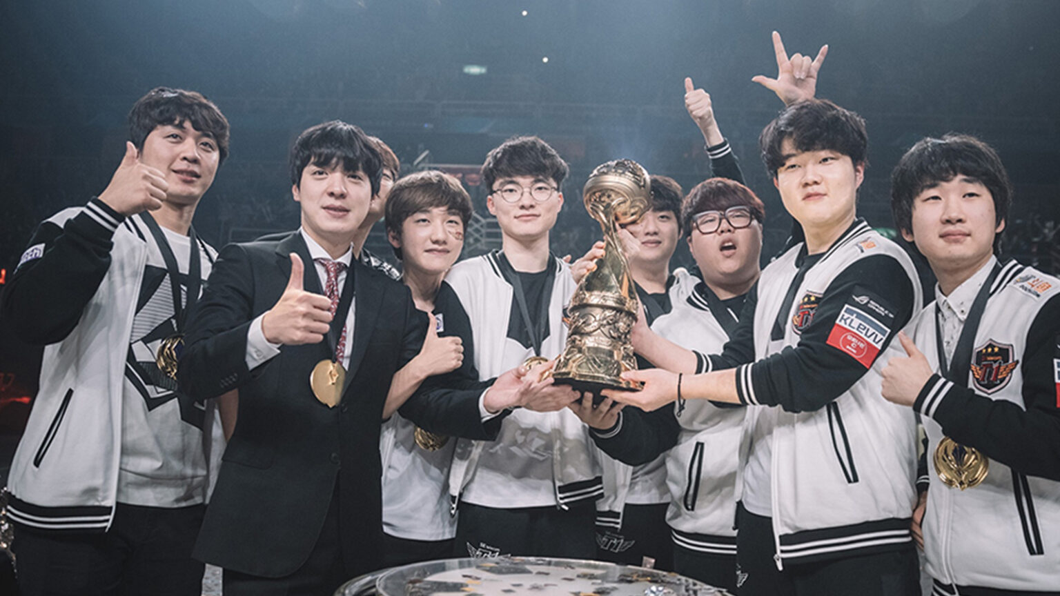 Độc quyền - HLV kkOma giải đáp thắc mắc vì sao điểm yếu của T1 'vẫn luôn ở đó' bất kể mạnh yếu ...