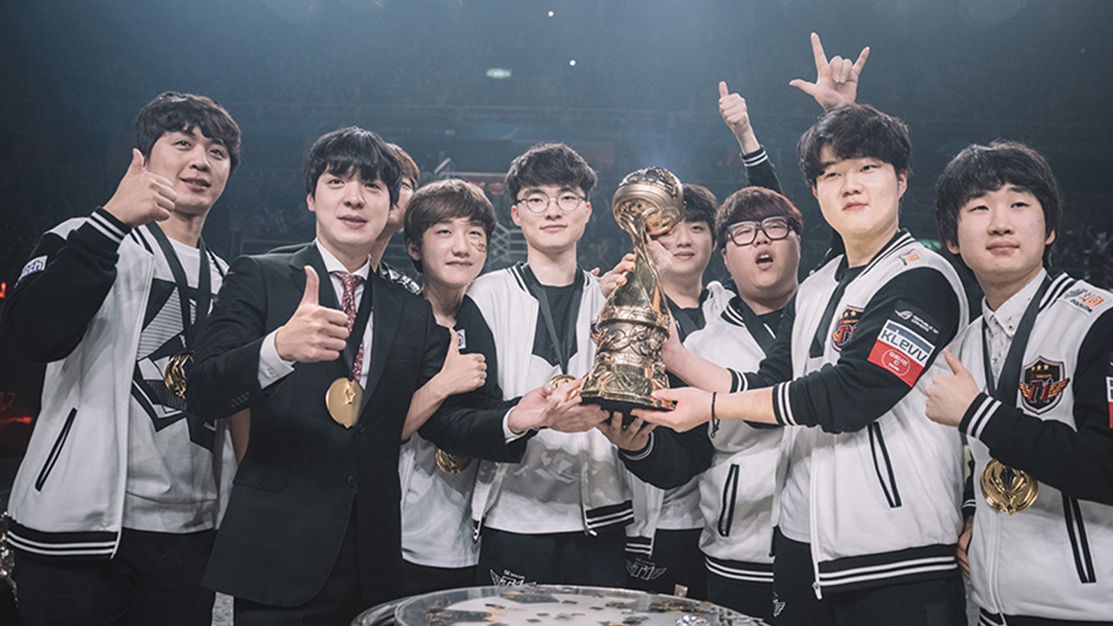 Độc quyền - HLV kkOma giải đáp thắc mắc vì sao điểm yếu của T1 'vẫn luôn ở đó' bất kể mạnh yếu ...