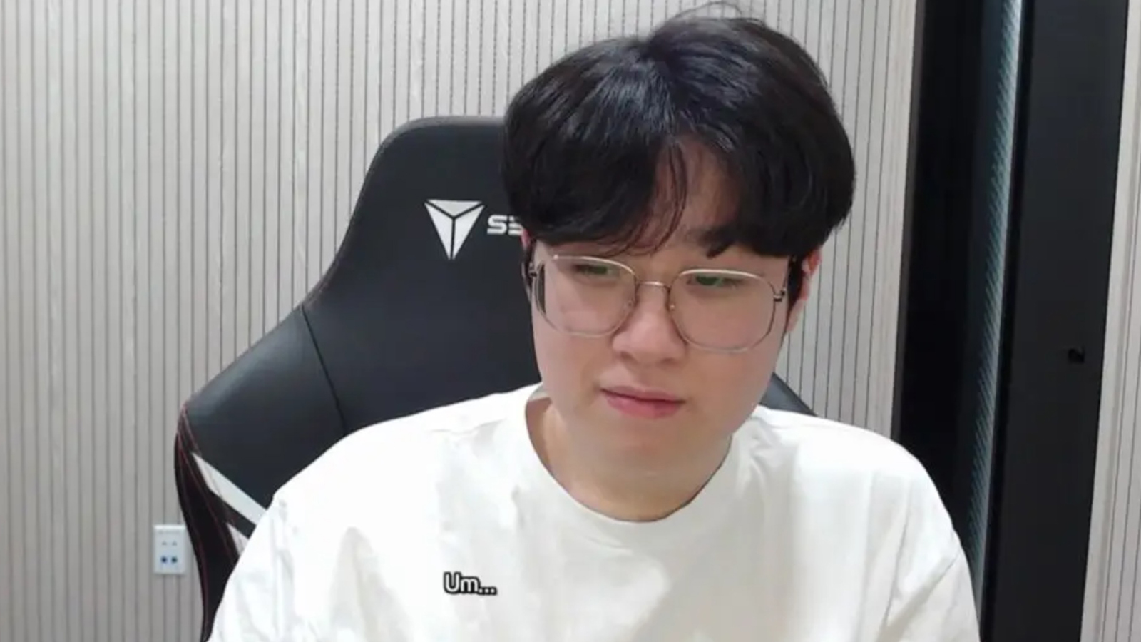 T1 Zeus AMA - Hỏi đáp cùng fan: 'Tôi treo áo của Messi trong tủ đồ ...