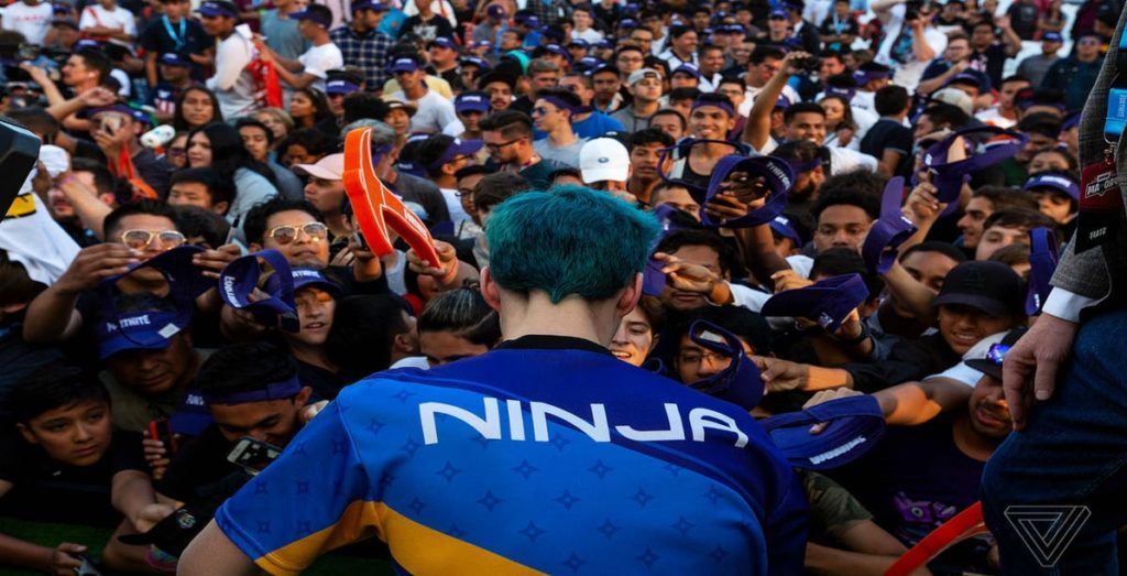 Ninja tự tay phát hành bộ "sách giáo khoa" Fortnite dành cho các game ...