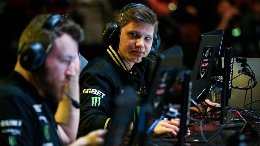 S1mple khiến người xem lác mắt vì pha xử lý như "hack" | ONE Esports Vietnam