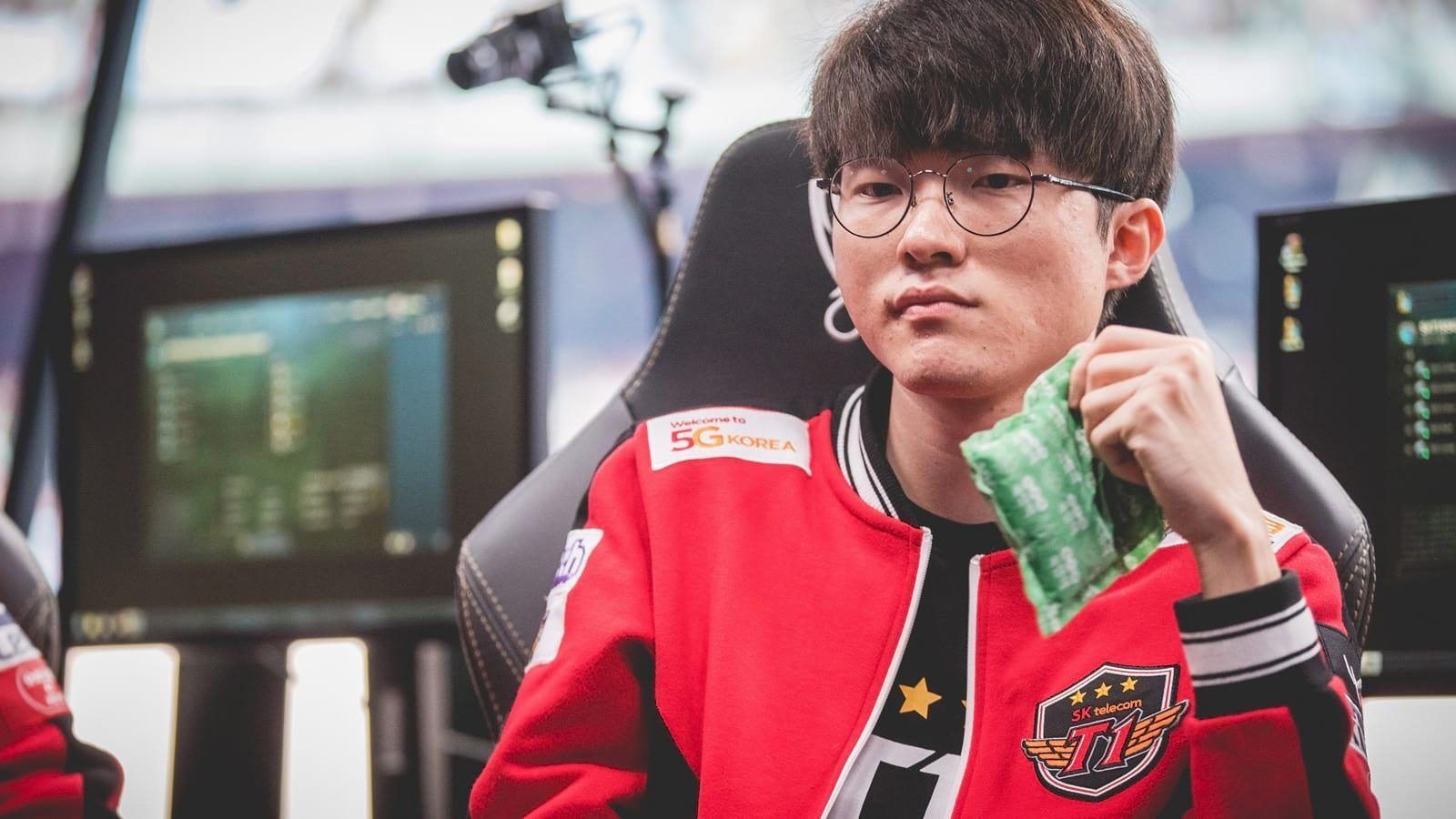Faker nếm mùi "trẻ trâu" tại rank Việt Nam | ONE Esports Vietnam