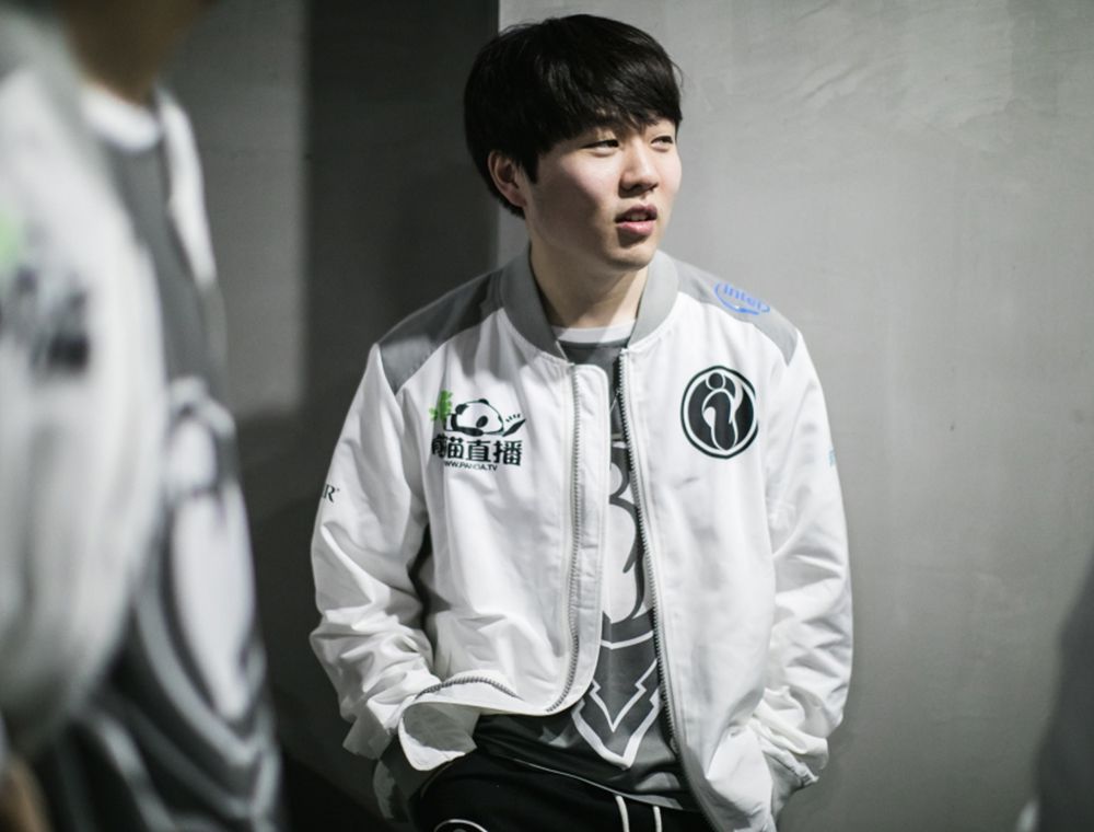 Rookie tạm chia tay LPL và IG vì vấn đề sức khỏe của người thân | ONE ...