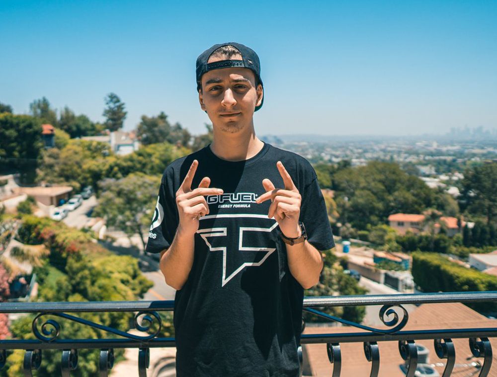 Sau Tfue, đội trưởng Cloakzy cũng nói lời chia tay FaZe Clan | ONE ...
