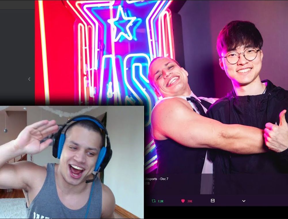 Phản ứng siêu hài của hot streamer khi được nhận quà đặc biệt từ SKT T1 ...