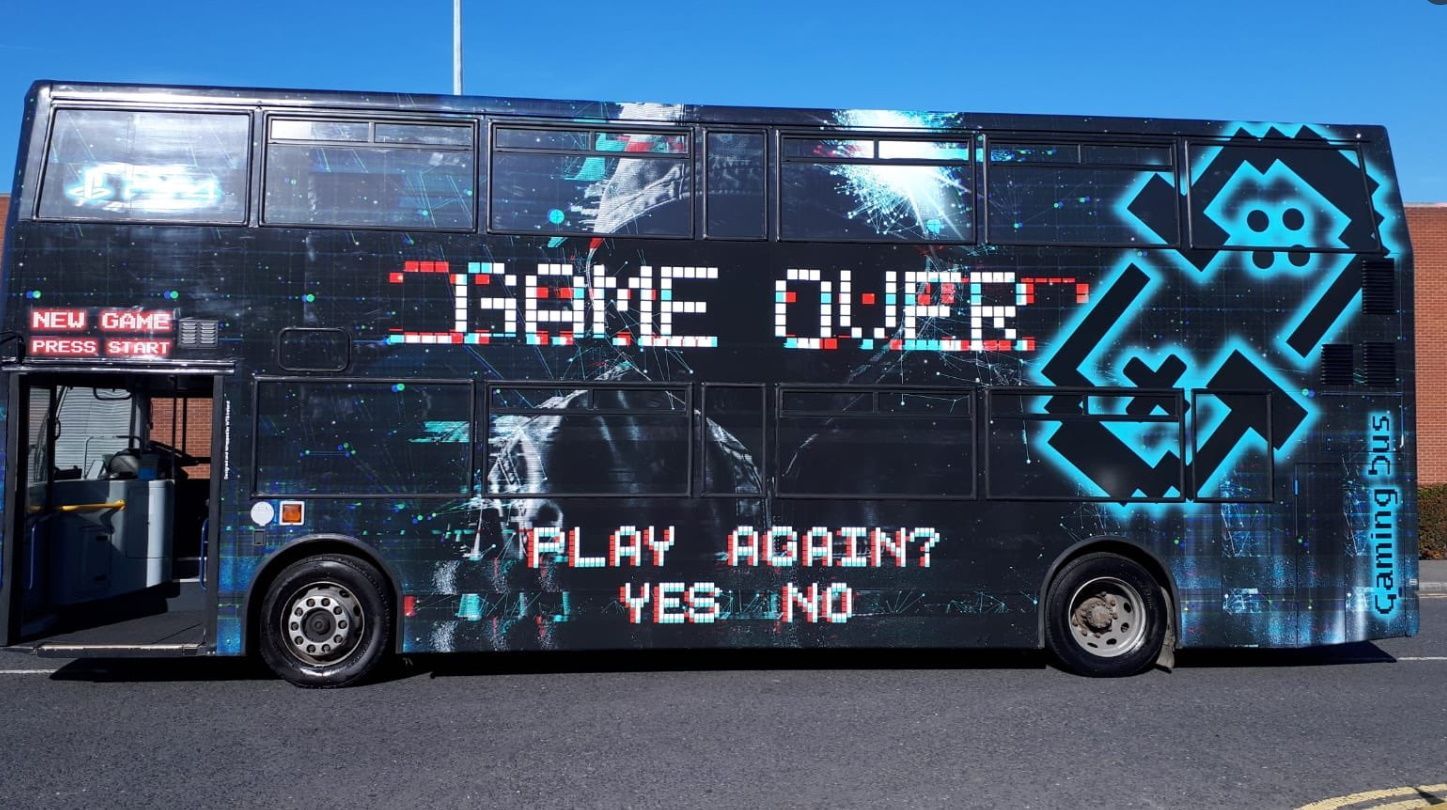 Ireland ra mắt chiếc xe bus 2 tầng chuyên dụng để chơi game | ONE ...
