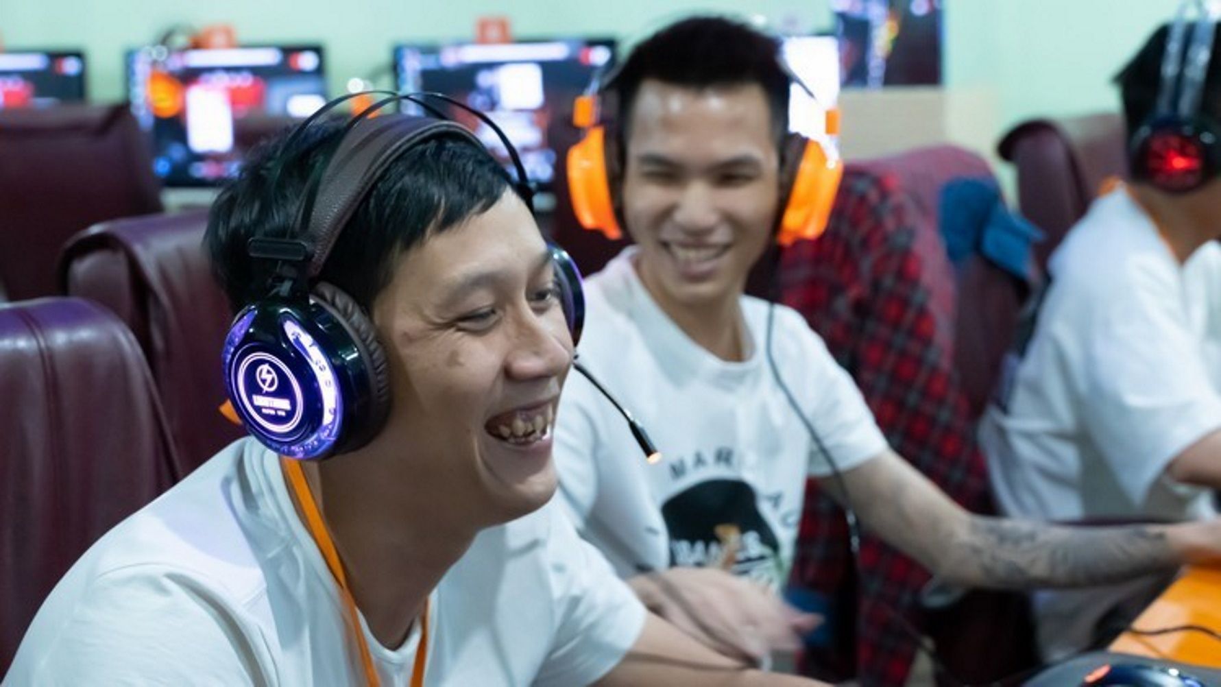 Nể phục tình anh em của Thầy Giáo Ba, 'cứu' Tú Sena khoản nợ cả trăm ...