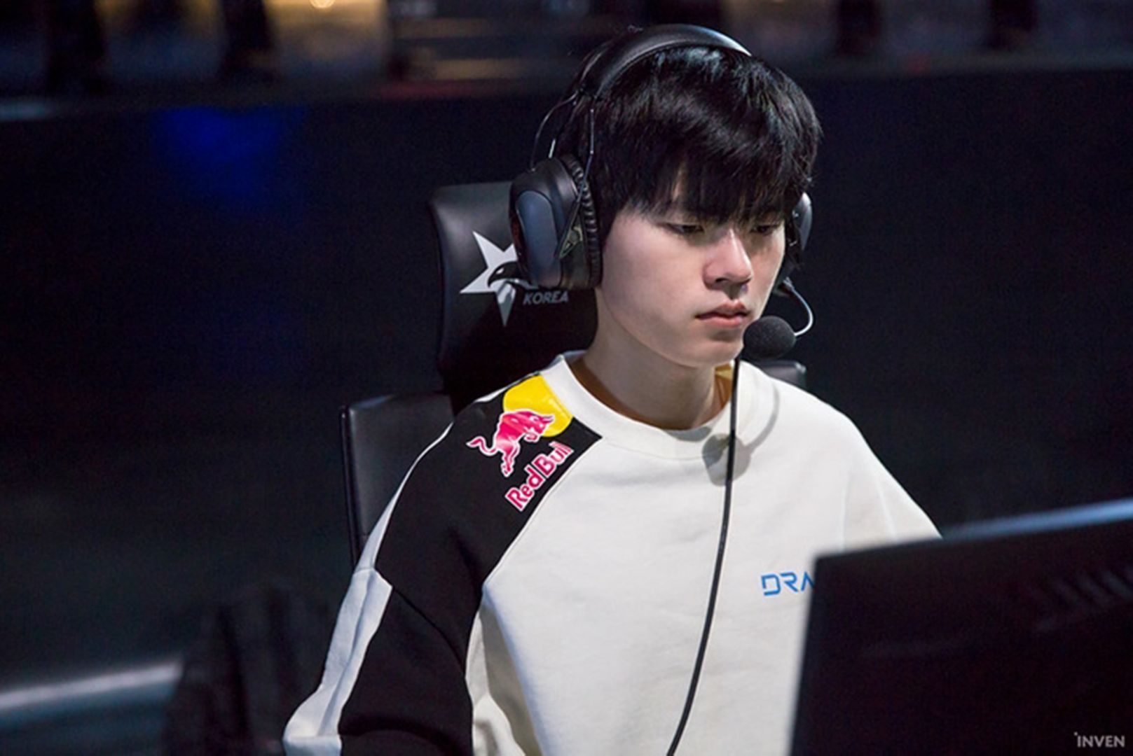 LMHT: DRX Deft muốn giành thêm danh hiệu LCK trước khi lên đường nhập ngũ | ONE Esports Vietnam