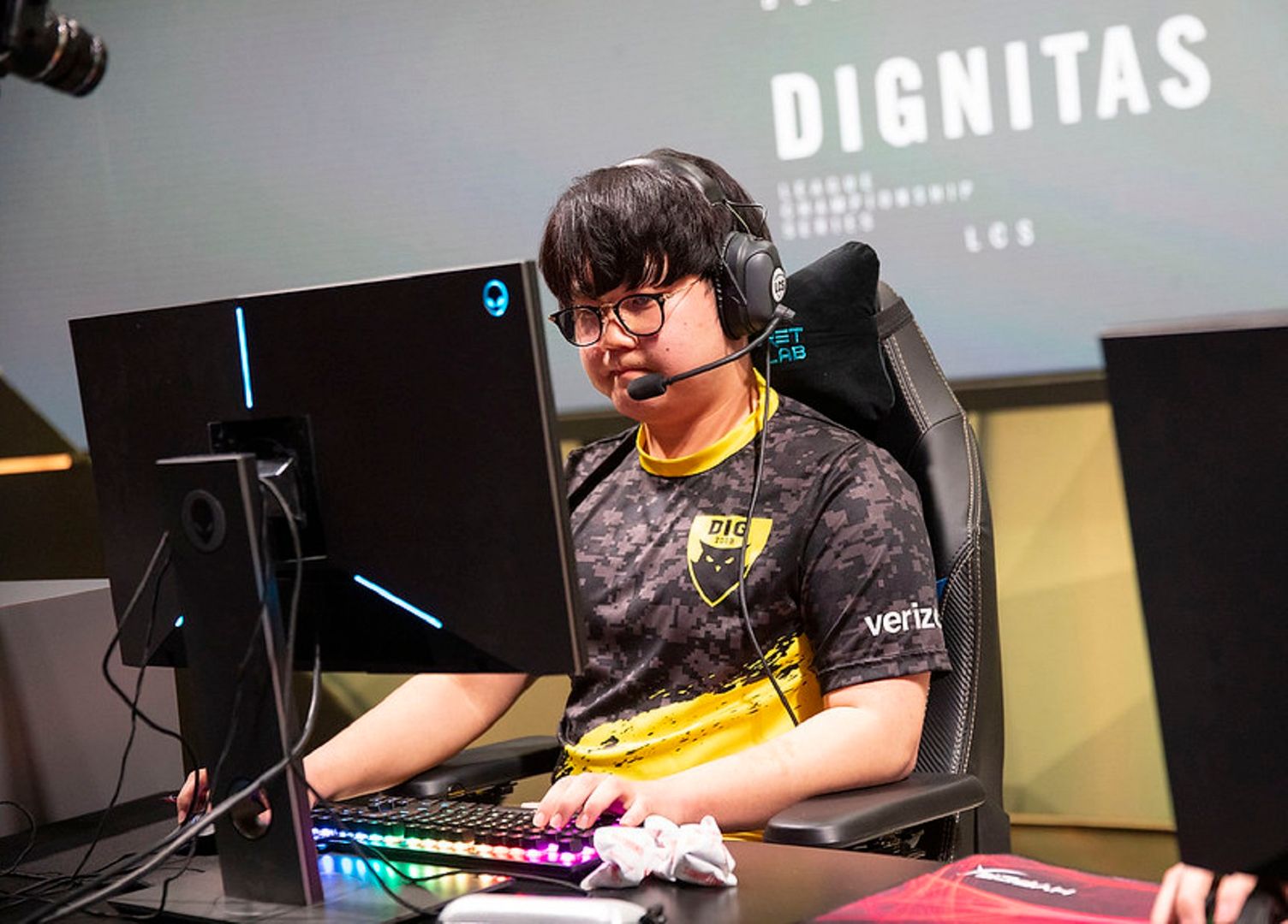 LCS: Huni bị xóa tên khỏi đội hình Dignitas trong Cơ sở dữ liệu Hợp đồng Toàn cầu của Riot Games ...