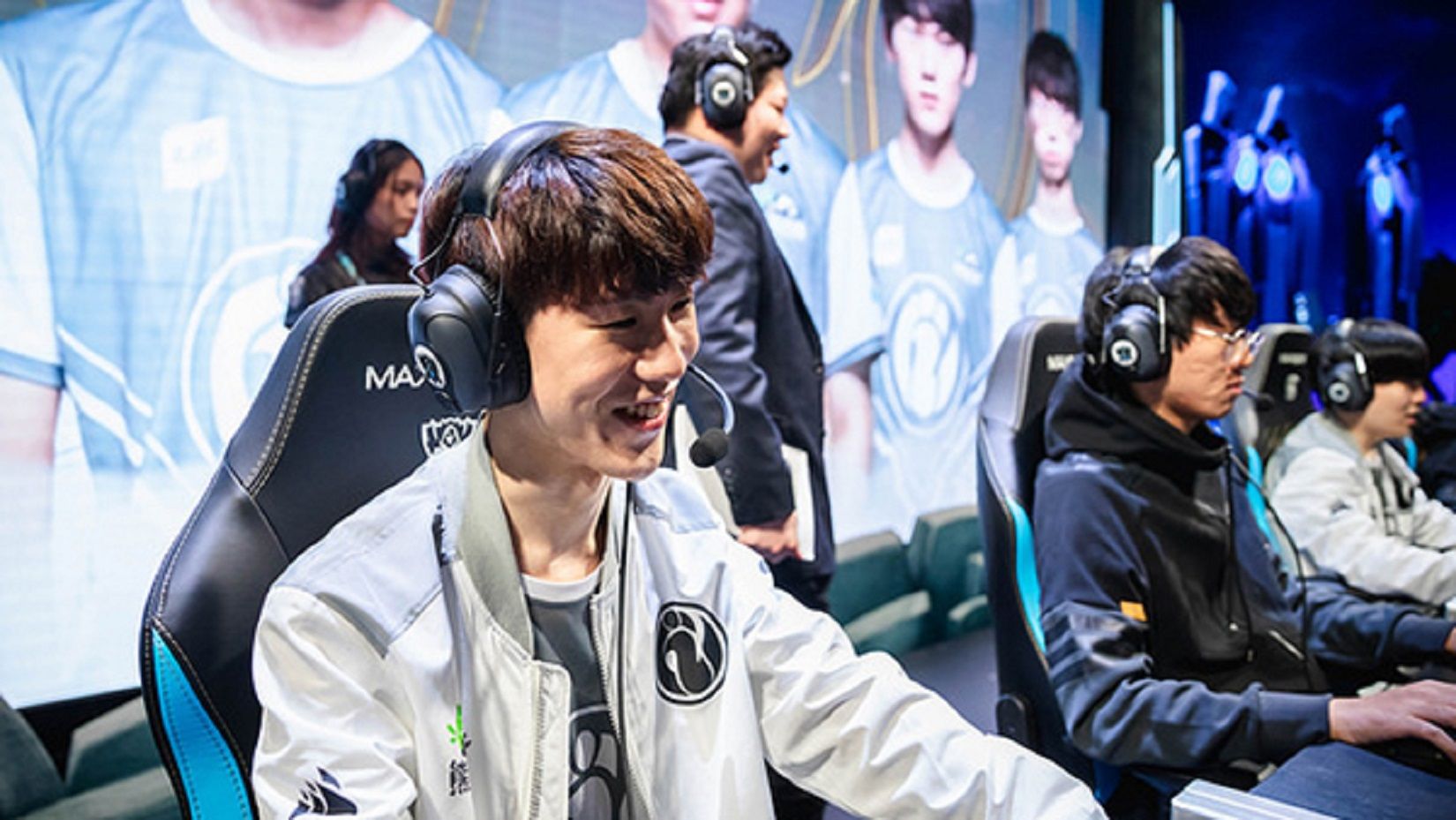 LPL mùa Xuân 2020 - Tuần 5: TheShy rực sáng với Vayne đường trên, iG giành thắng lợi thuyết phục ...