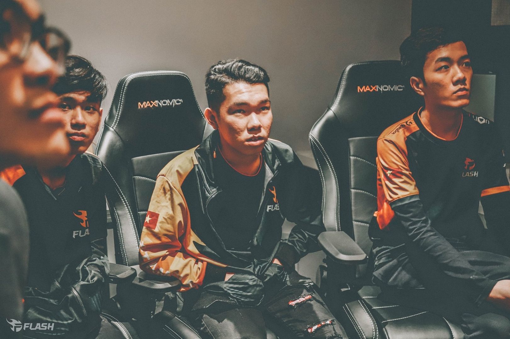 [LMHT] "Siêu xạ thủ" Slayder bất ngờ chia tay Team Flash | ONE Esports ...