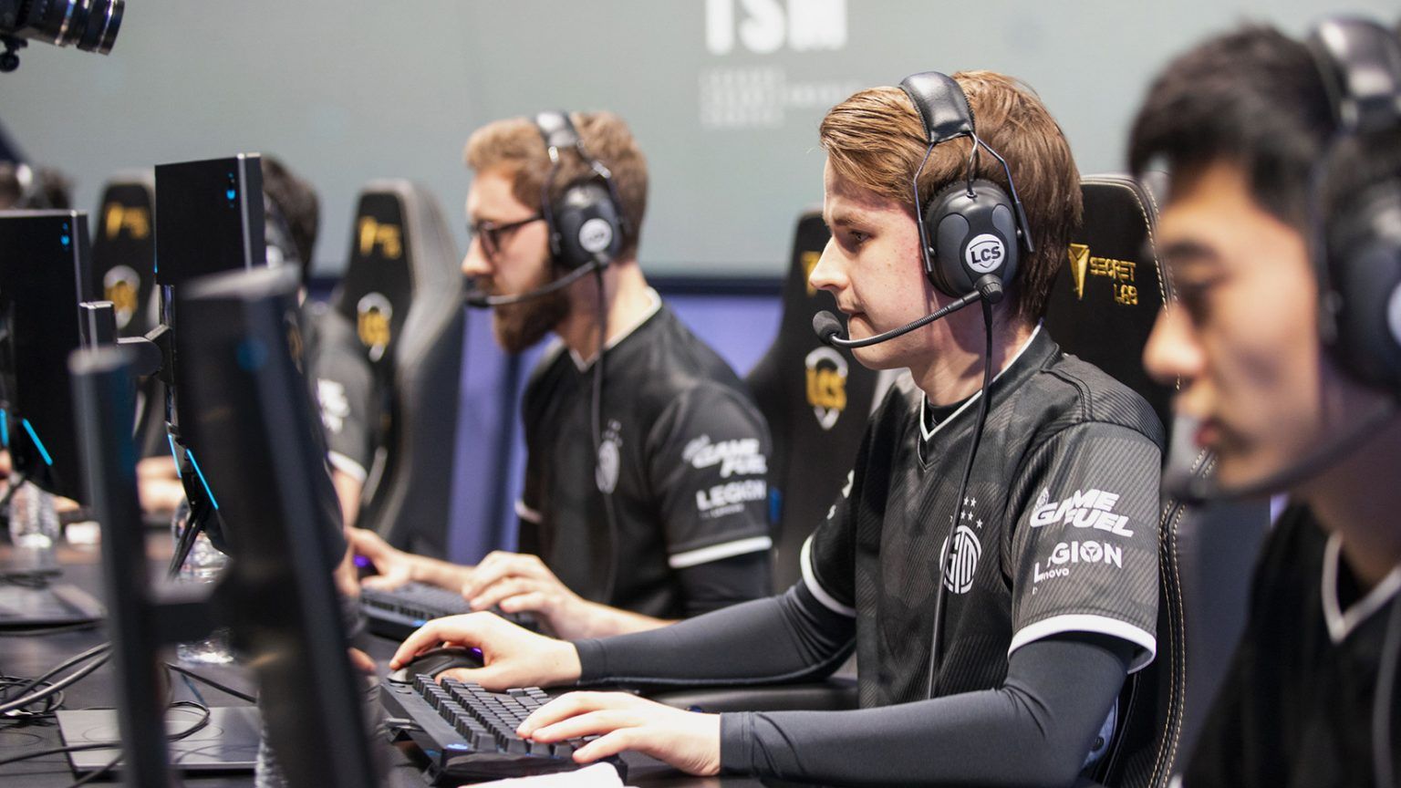 LMHT: Kobbe xác nhận chưa muốn chia tay TSM | ONE Esports Vietnam