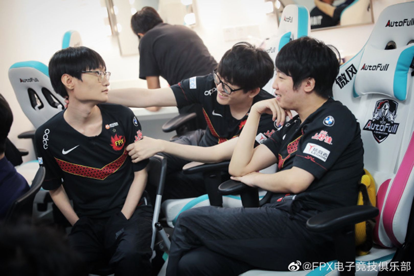 LPL Mùa Hè 2020 - Tuần 5: Đương kim vô địch thế giới FPX hóa giải thành ...