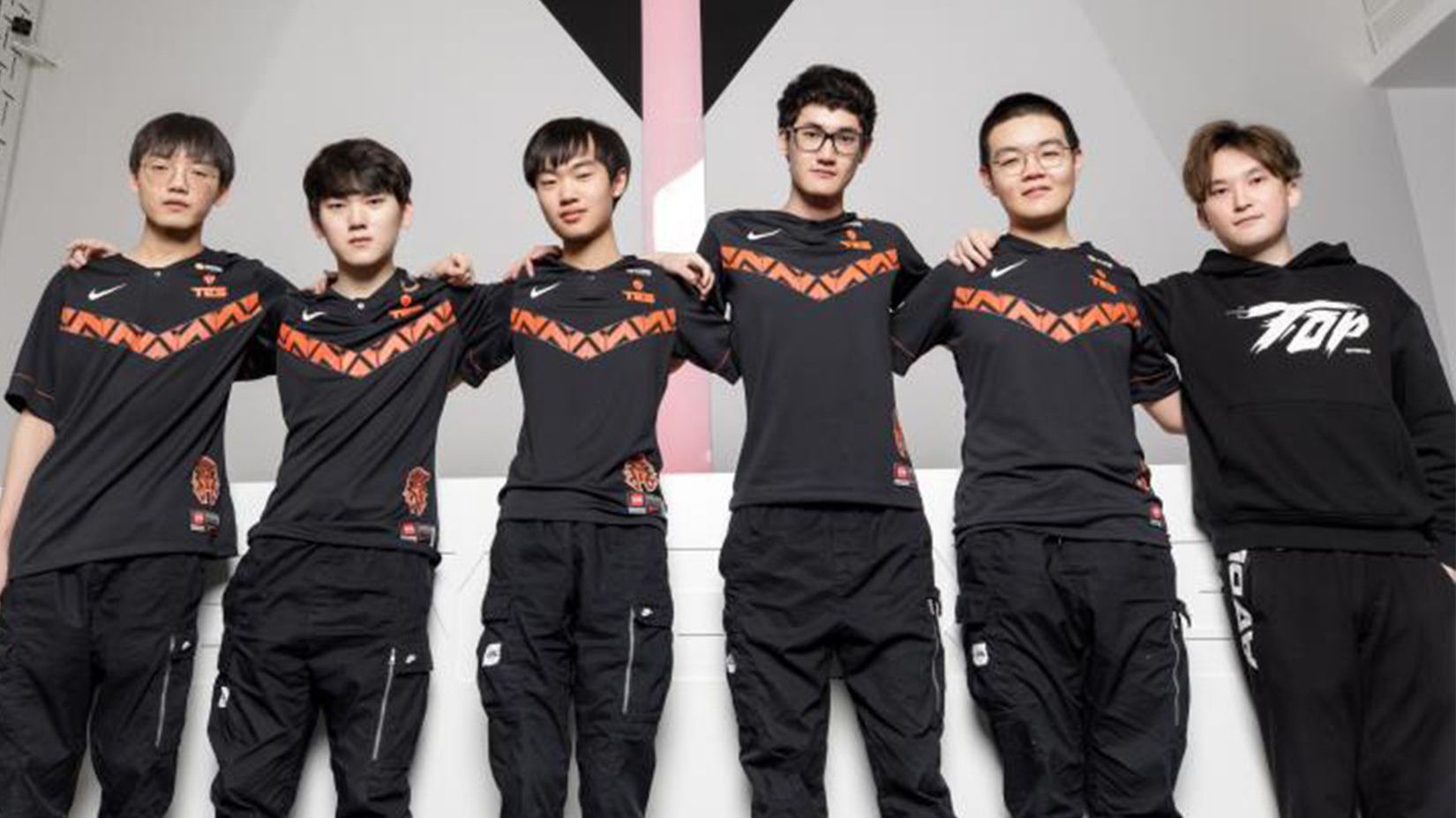 LMHT: Đè bẹp nhà vô địch thế giới FPX, TOP Esports lên ngôi vô địch tại Mid-Season Cup 2020 ...