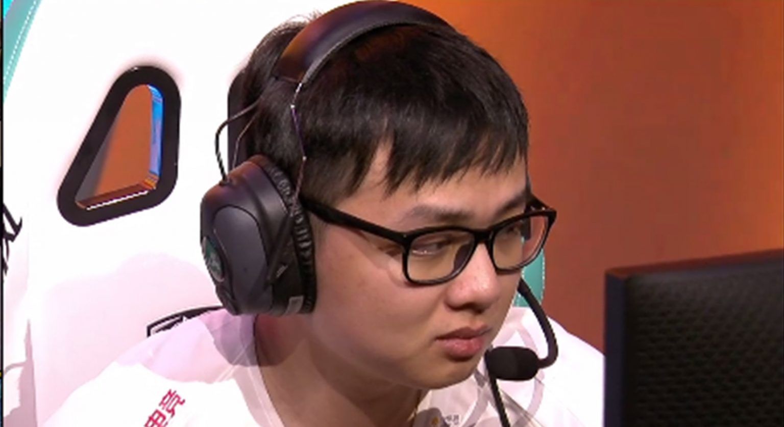 LMHT: Thăng hoa trước LGD, SofM khiến hai nhân vật lớn tại LEC phát cuồng | ONE Esports Vietnam