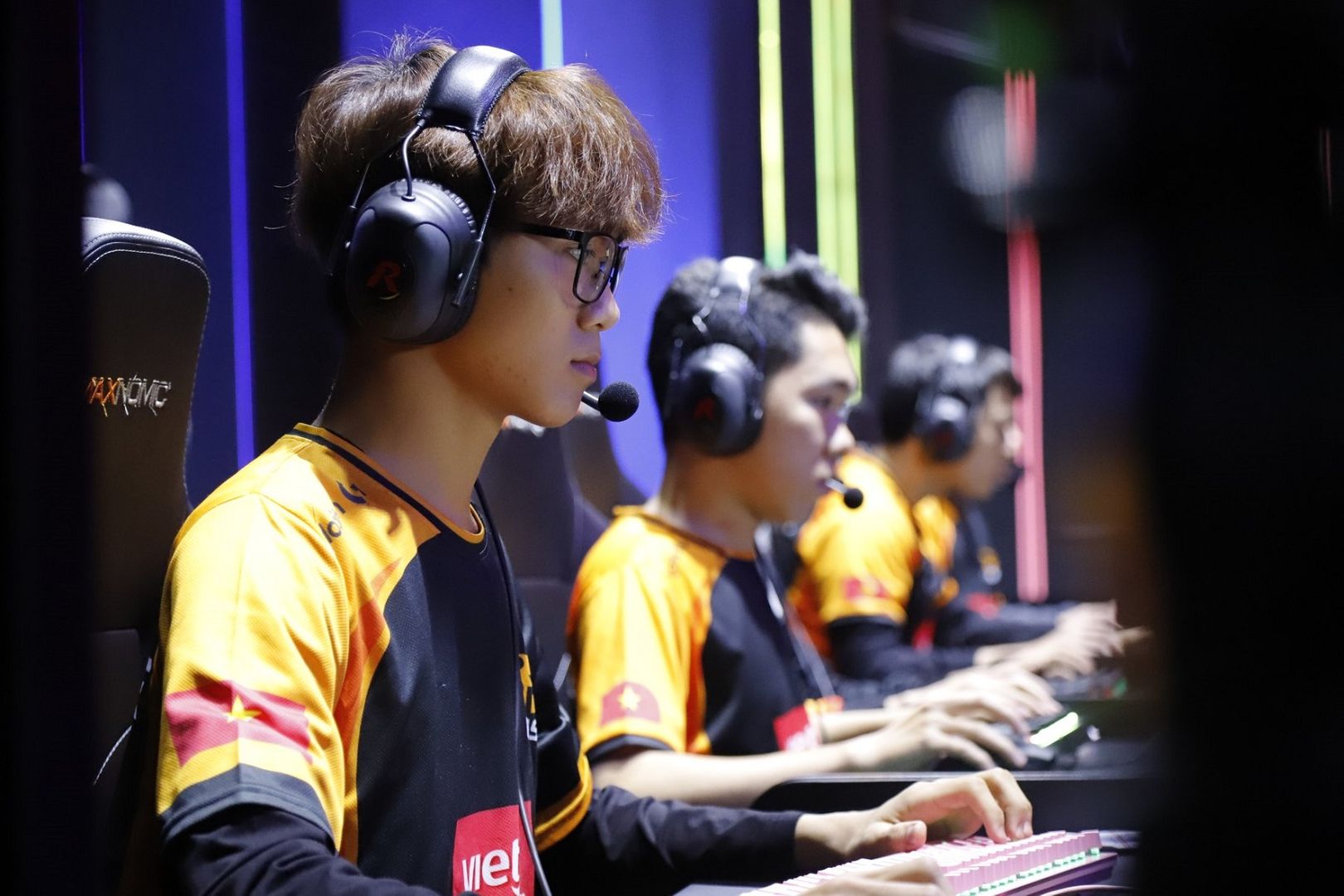 VCS Mùa Hè 2020 - Tuần 4: Slayder và Kati thay nhau tỏa sáng, FL khiến ...