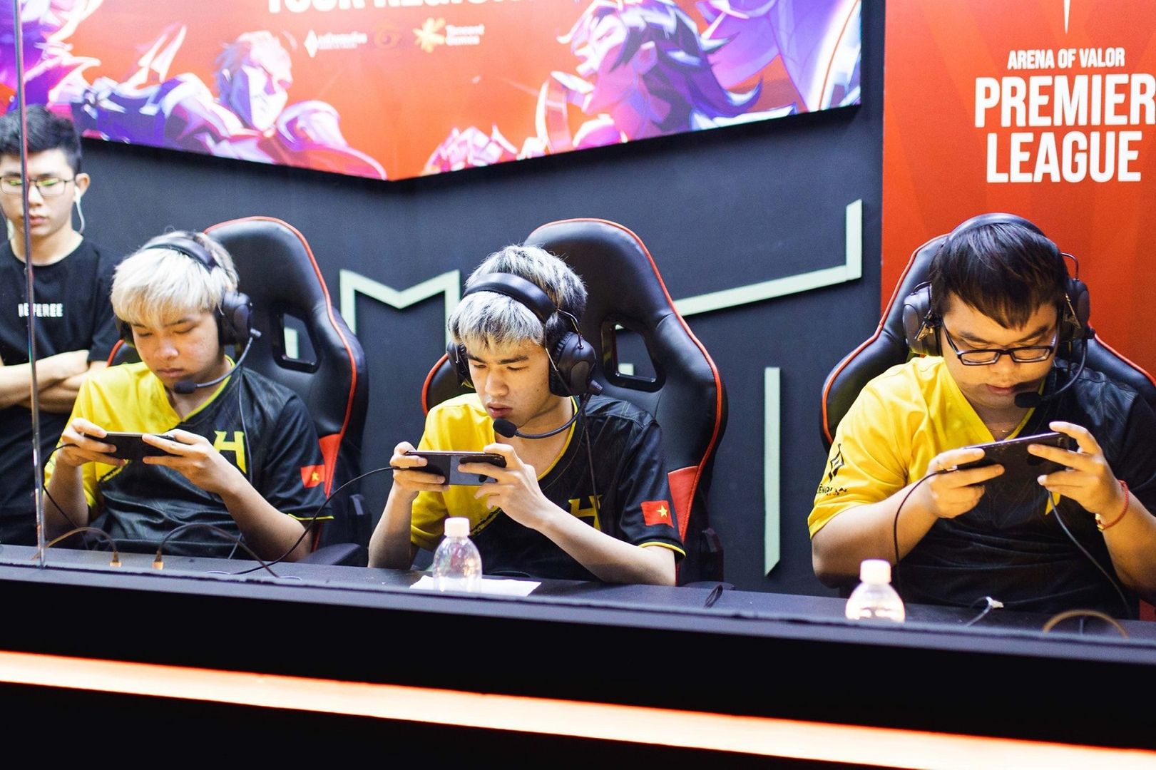 APL 2020 - Bảng A: PH chính thức bị loại, Đồng V xuất chiến 'cứu giá ...