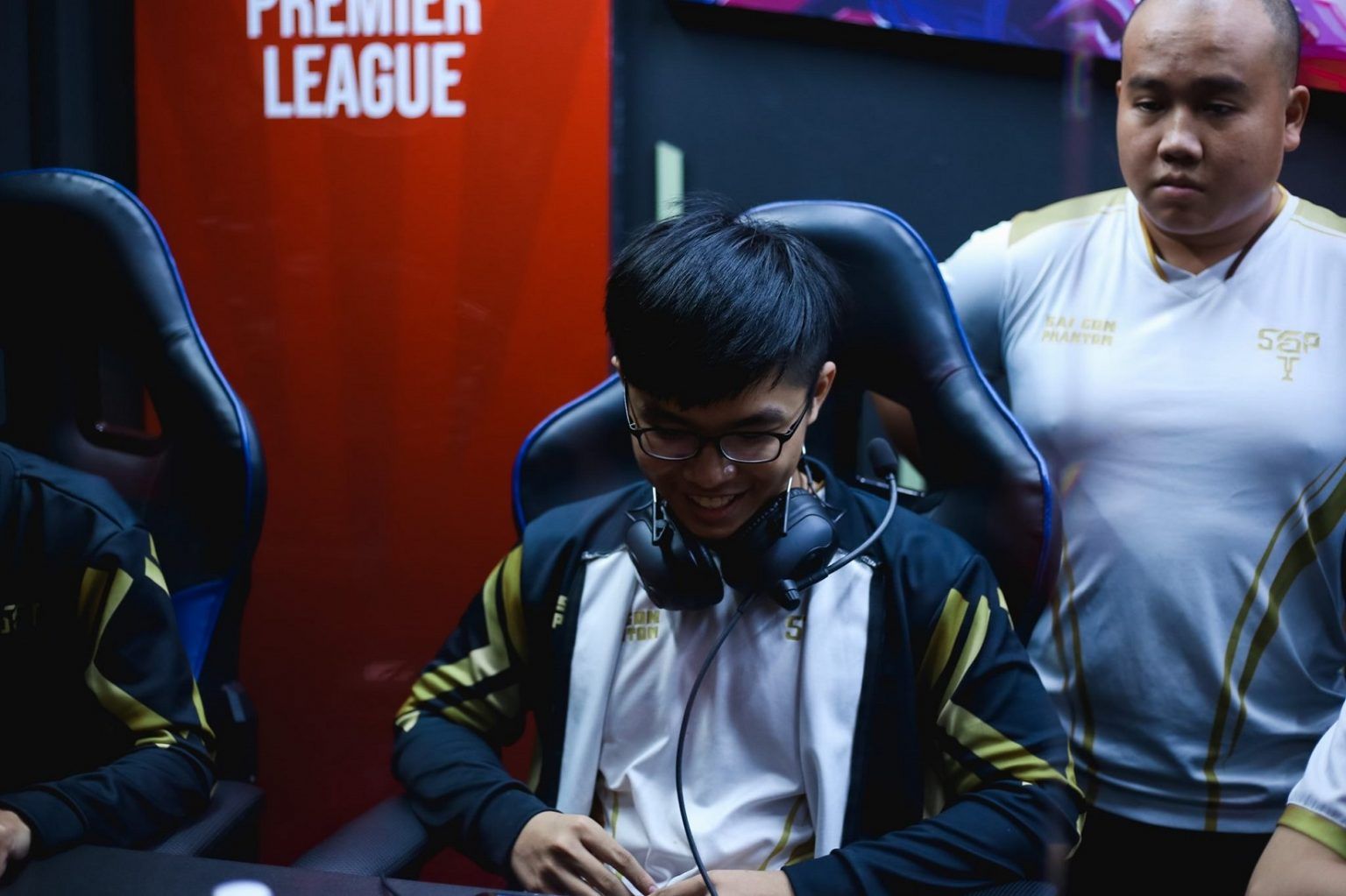 APL 2020 - Bảng A: PH rời giải ở vị trí cuối bảng, SGP lách qua khe cửa ...