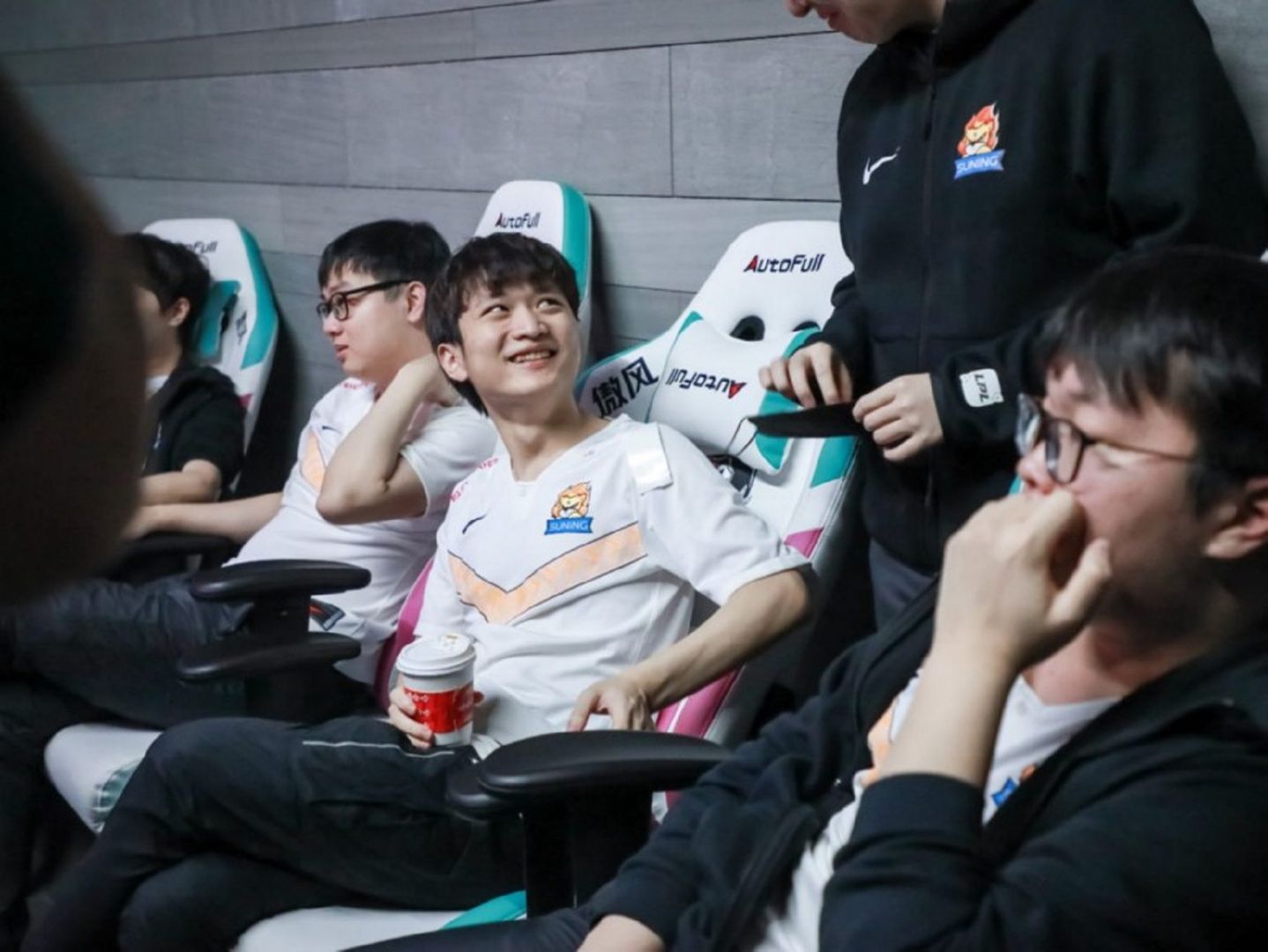 LMHT: SofM 'ngỡ ngàng' khi biết quê nhà Huanfeng ở rất gần thành phố ...