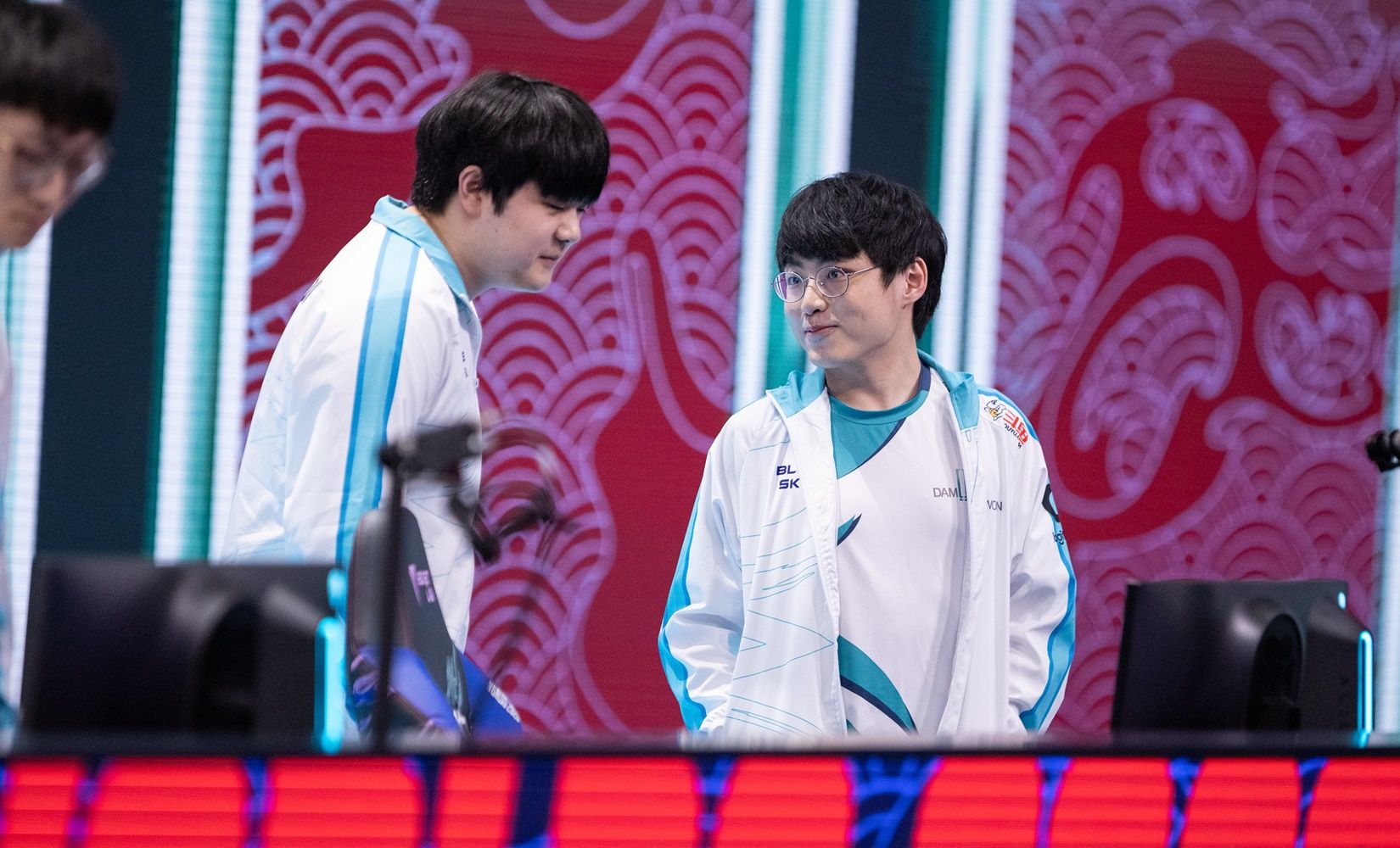 [CKTG 2020] DWG ShowMaker tìm ra 'chân lý' nhờ G2 Caps và FPX Doinb | ONE Esports Vietnam