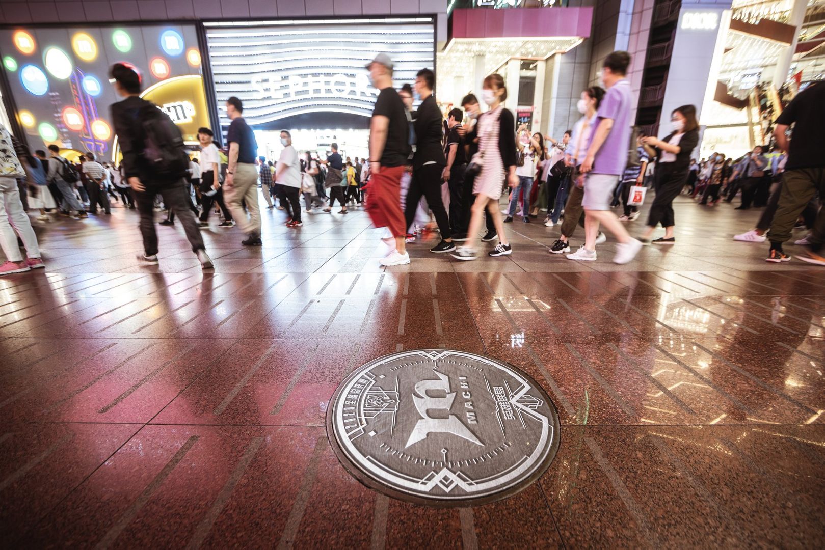 Logo các đội tuyển tham gia CKTG 2020 nằm hiên ngang trên 'Trung Hoa đệ ...