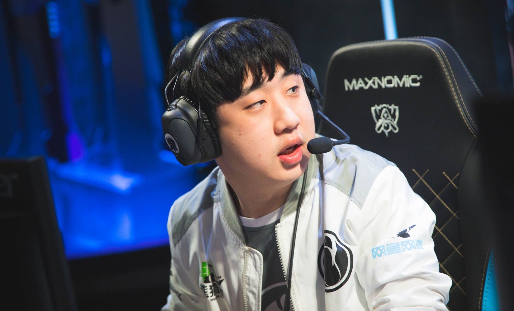 [LMHT] Cựu HLV T1 tiết lộ ngôi sao đường trên Duke sắp đi nghĩa vụ quân sự | ONE Esports Vietnam