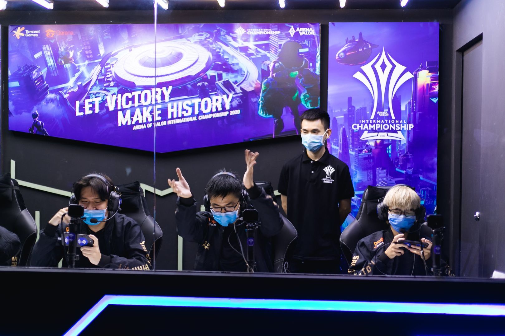 Saigon Phantom thống trị đội hình 'MVP AIC 2020 Tuần 4' | ONE Esports Vietnam